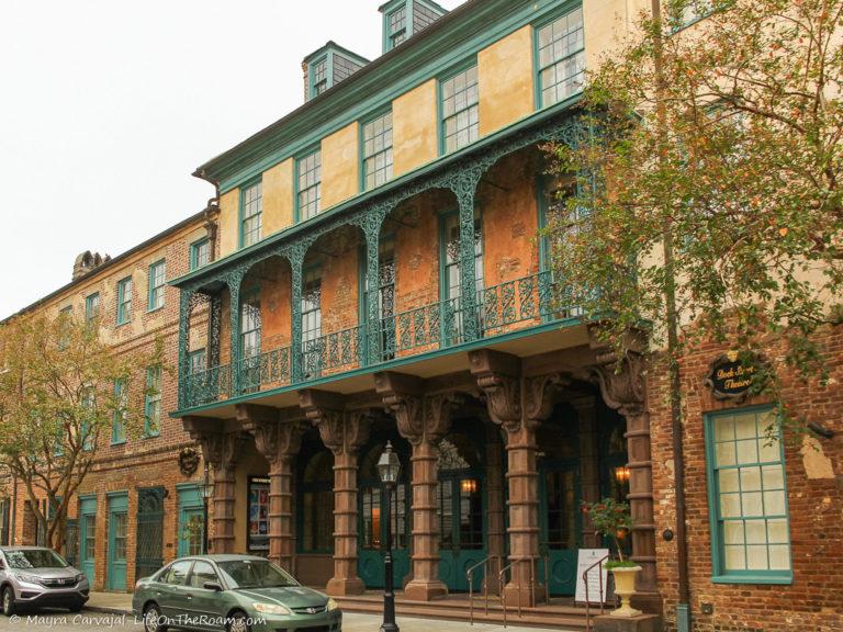 Charleston: a Historic City and its Fabulous Architecture